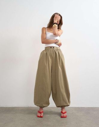 Topshop Pantalon ultra bouffant &agrave; carreaux - Neutre-Neutral