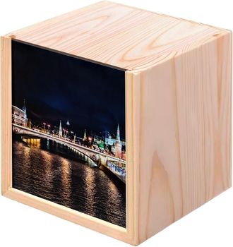 Fabulous Holzkiste - Moskau bei Nacht, beleuchtete Stadtlandschaft, Licht (10 x 10 x 10 cm)