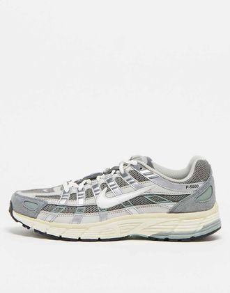 Nike P-6000 - Sneaker in Silber und gebrochenem Wei&szlig;