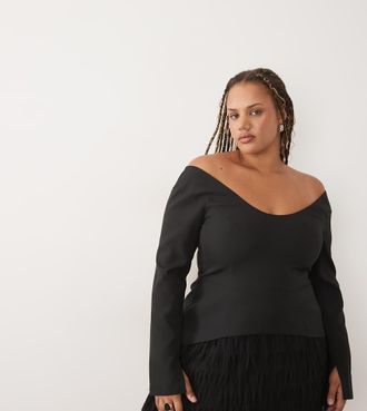 Asos Curve - Robe courte structur&eacute;e &agrave; manches longues avec jupe en fausse plume - Noir