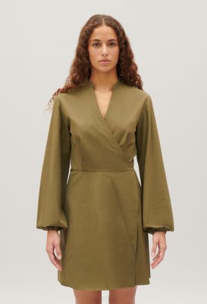 Claudie Pierlot Robe courte portefeuille col mao