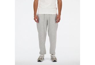 New Balance Jogginghose Sport Essentials French Terry Jogger lockere Passform, aus Baumwolle und Polyester, in den Gr&ouml;&szlig;en S bis XXL