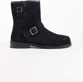 Asos Stiefel mit Rei&szlig;verschluss und Schnallenriemen in schwarzem Veloursleder