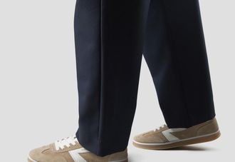 Alexander Smith Thames Man in sand suede and white logo