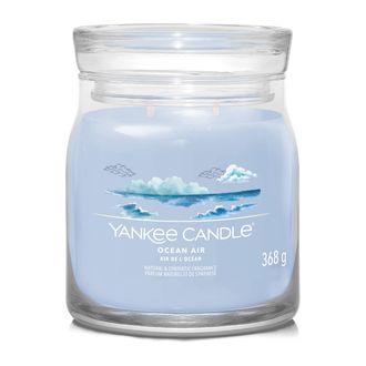Yankee Candle Company Signature Duftkerze | Ocean Air Medium Jar Candle with Double Wicks | Soy Wax Blend Long Burning Candle | Perfect Gifts for Women