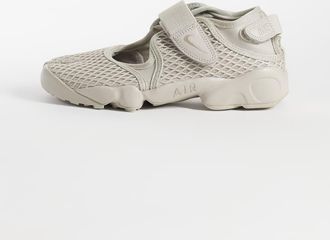 Nike Air Rift Schn&uuml;r-Sneaker in Cremewei&szlig;