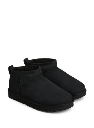 UGG Mini Shine Wildleder-Stiefeletten in Schwarz