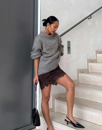 NA-KD Strickpullover mit Mohairmix und Rundhalsausschnitt in Mittelgrau