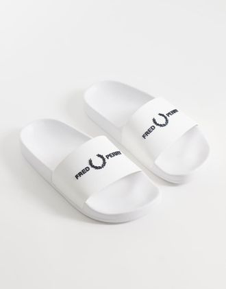 Fred Perry Slider in Wei&szlig; mit Logo