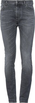 Balmain HOSEN & R&Ouml;CKE - Jeanshosen auf YOOX.COM