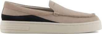 A|X Armani Exchange baskets en daim &agrave; design sans lacets - Tons neutres