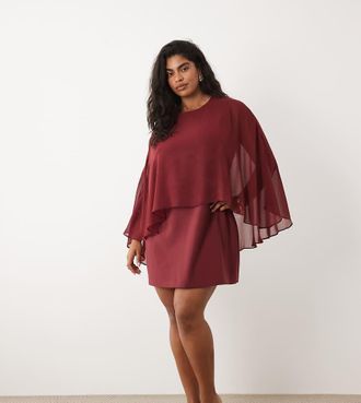 Forever New Chiffon-Kleid mit Cape-Detail in Burgunderrot