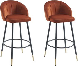 Vente-Unique Vente-Unique - Lot de 2 tabourets de bar en velours terracotta - Pi&egrave;tement m&eacute;tal - Hauteur 96 cm - Assise confortable 74 cm - Repose-pieds inclus