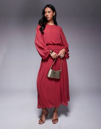 Asos Robe longue fronc&eacute;e &agrave; la taille en mousseline - Cerise fonc&eacute;-Rouge