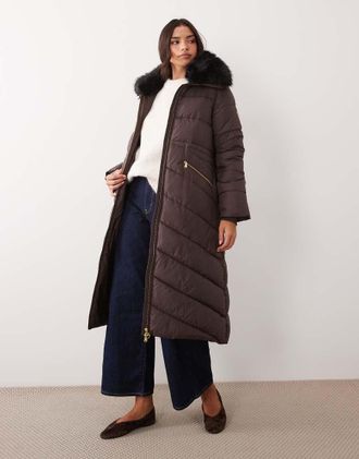 Barbour Cyrus Longline-Faux-Fur-Steppjacke in Tr&uuml;ffelbraun