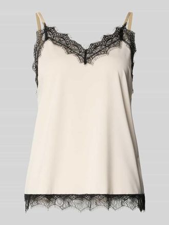 Freequent Top mit kontrastivem Spitzenbesatz Modell BICCO