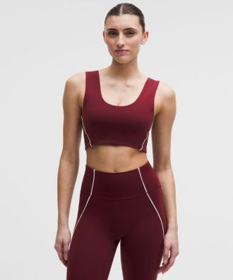 lululemon Wunder Train Piped Sports Bra Medium Support, B/C Cup f&uuml;r Frauen - Gr&ouml;&szlig;e 10 in Burgundy Bay/Light Ivory