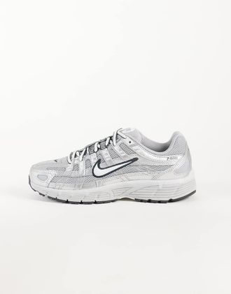 Nike P-6000 Sneaker in Grau und Metallic-Silber