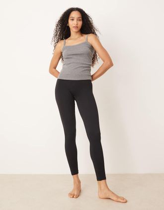 Spanx Formende Leggings in Schwarz