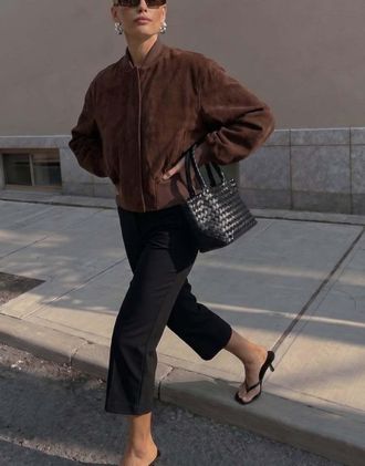 NA-KD Bomberjacke in Wildlederoptik in Braun