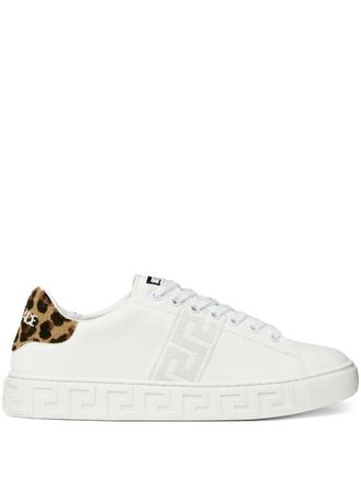 Versace Greca Sneakers mit Leoparden-Stickerei - Wei&szlig;