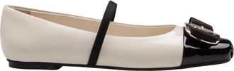 Ferragamo Femme, Chaussures, Beige, Taille: 38 1/2 EU New Vara Plate Ballerina