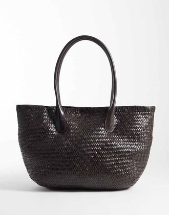 Arket Tragetasche aus reinem Leder in Schokobraun mit Flechtdesign