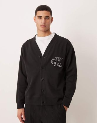 Calvin Klein Jeans Gerippte Strickjacke in Schwarz mit Logo und Kn&ouml;pfen