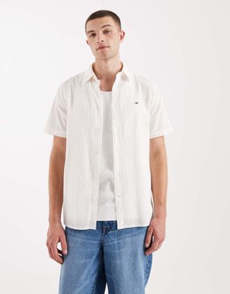Tommy Jeans Chemise &agrave; manches courtes en cr&eacute;pon - Cr&egrave;me-Blanc