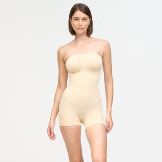 creamy fabrics Trägerloser Bodysuit Sculpting Shapewear mit Short