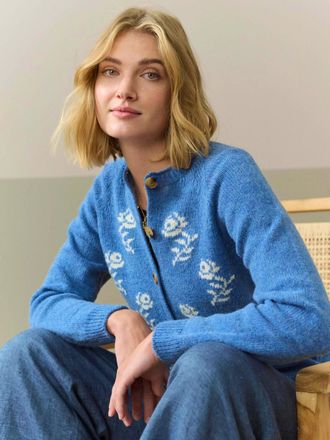 Women’s Brora 200+ Clothing @ Stylight