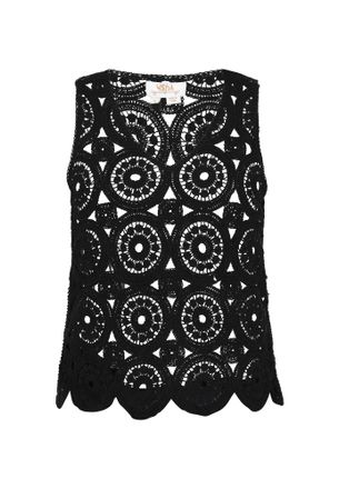 Usha Pullover Fashion Look