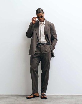Mango pantalon de costume regular fit coordonn&eacute; en marron moyen