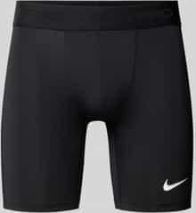 Nike Eng anliegende Sportshorts mit Logo-Print