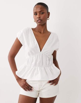 Gina Tricot Gina Tricot - Blouse sans manches &agrave; basque et col V-Blanc
