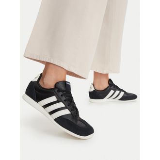adidas Sneakers adidas Barreda Lo KI6725 Schwarz