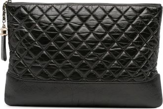 Chanel grande pochette Gabrielle O Case médium en cuir de veau Aged (2018) - Noir