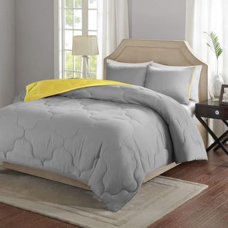 Comfort Spaces Vixie Reversible Comforter Set-Modern Geometric Quaterfoil Cloud Quilted Design All Season Down Alternative Bedding, Matching Shams, Full/Queen(90x90)