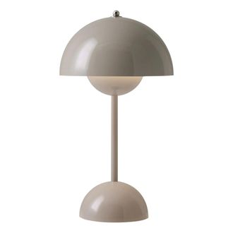 & Tradition Lampe &agrave; poser portative Flowerpot VP9, Verner Panton & Tradition
