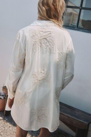 Next Strandshirt Strandhemd mit Blumen-Stickerei (1-tlg)
