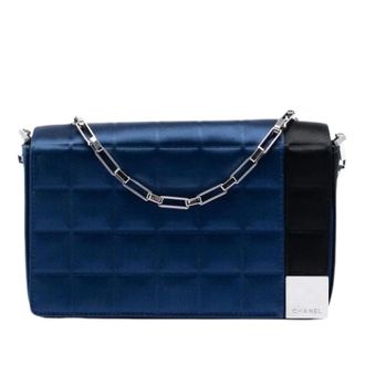 Chanel Sac bandouli&egrave;re matelass&eacute; doccasion en satin - Femme - Pre-owned - Bleu - Taille: ONE Size
