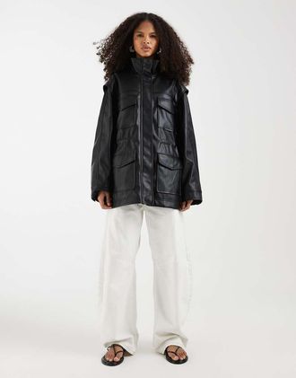 Asos Utility-Jacke aus Kunstleder in Schwarz mit vier Taschen