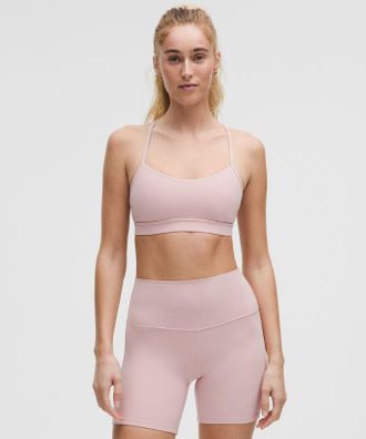 lululemon Soutien-gorge Flow Y Nulu Maintien l&eacute;ger, bonnets A &agrave; C pour Femmes - Rose - Taille 12