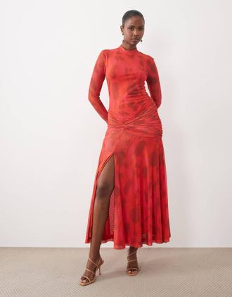 Bardot Robe longue en tulle &agrave; col montant, fente haute et imprim&eacute; floral rouge Bardot-Multi