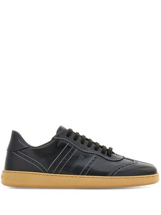 Ferragamo baskets en cuir &agrave; logo emboss&eacute; - Noir