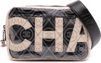 Chanel Hobo Bags - Coated Canvas Camellia Logo Camera Bag - Gr. unisize - in Schwarz - für Damen