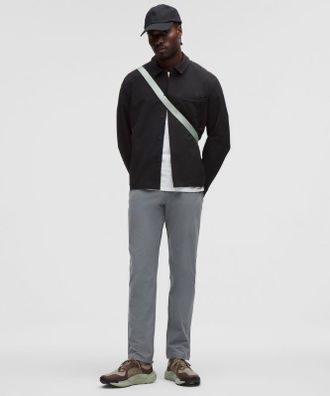 lululemon ABC Hose im Classic Fit mit 5 Taschen Warpstreme f&uuml;r M&auml;nner - 86 cm - Gr&ouml;&szlig;e 30 in Solar Grey