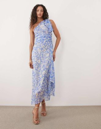 Mango Maxikleid in Blau mit One-Shoulder-Tr&auml;ger und cremewei&szlig;em Blumenmuster-Bunt