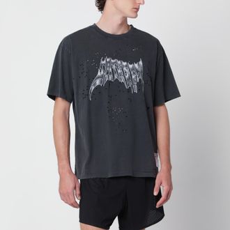 SATISFY Aged Black MothTech T-Shirt aus Baumwolle