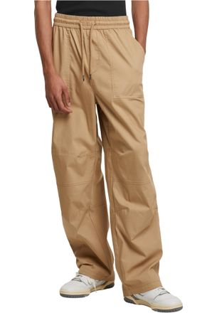Urban Classics Herren Sporthose Loose Fit Pants with Darts, l&auml;ssige Herren Trainingshose mit Kordelzug, Gr&ouml;&szlig;en S - 5XL